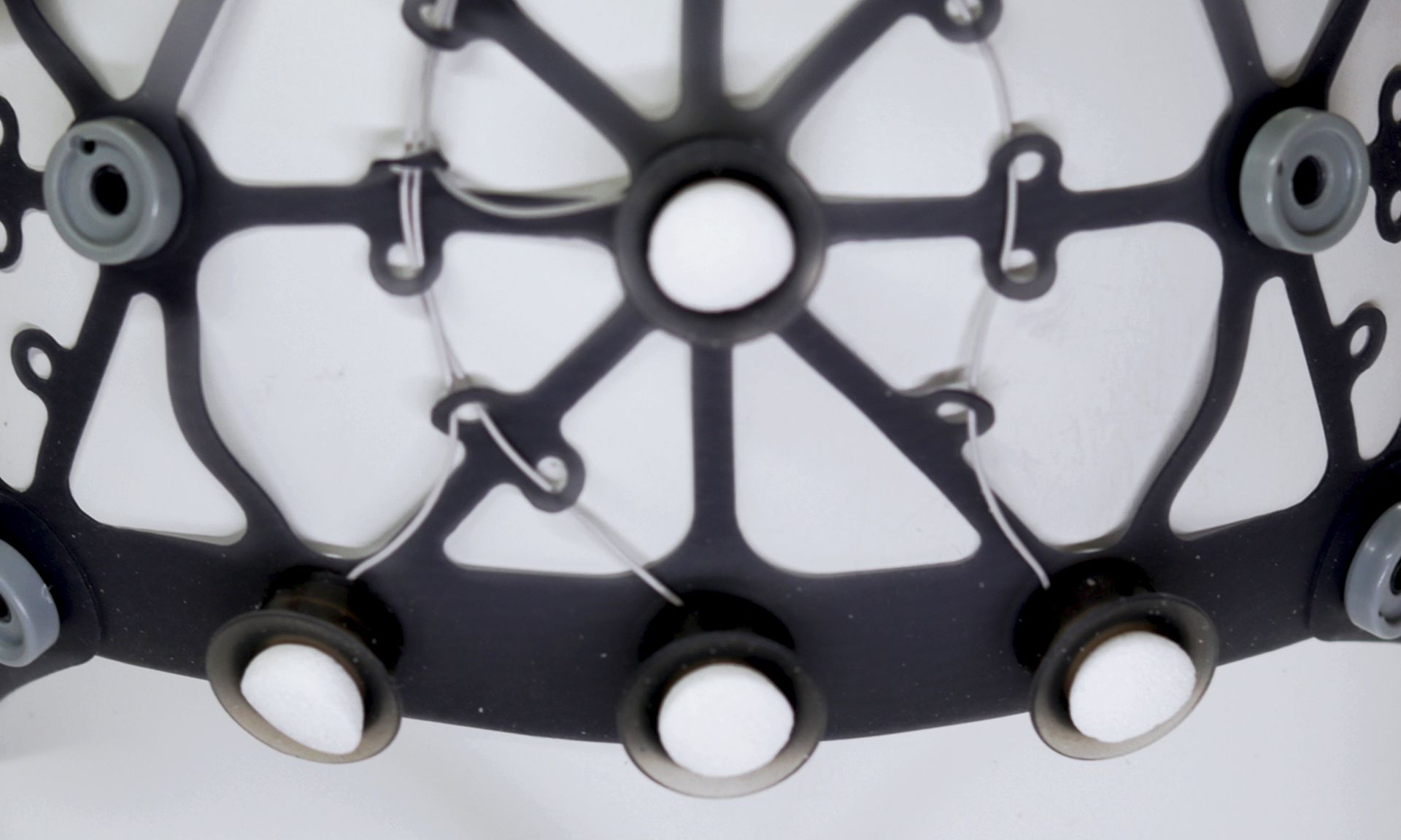 waveguard net for fast clinical EEG | Campaigns