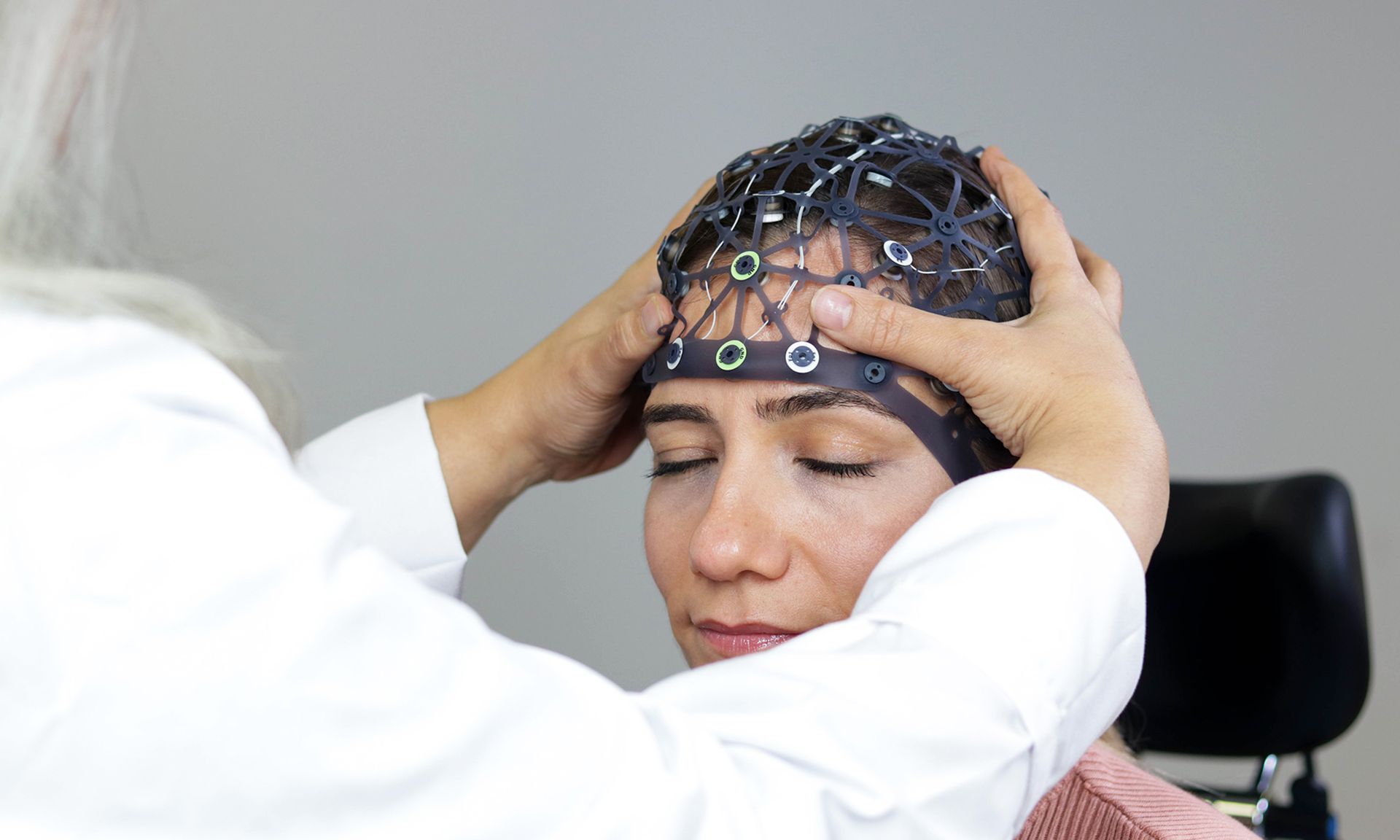 waveguard net for fast clinical EEG | Campaigns